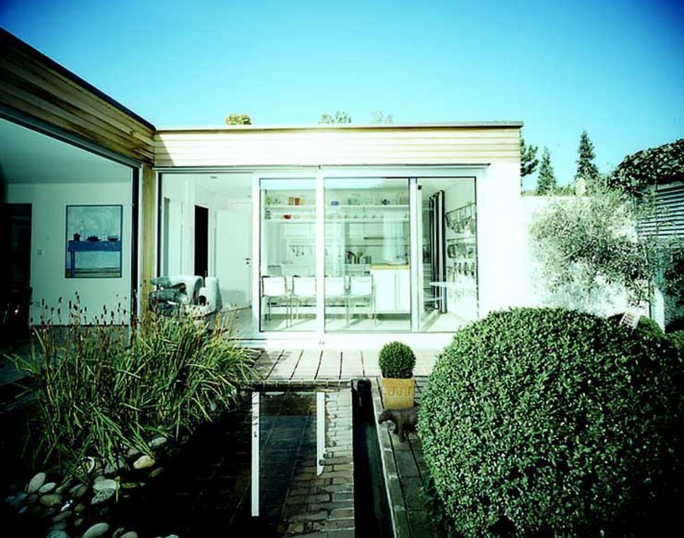 Flachdachbungalow mit Atrium - [SCHÖNER WOHNEN]