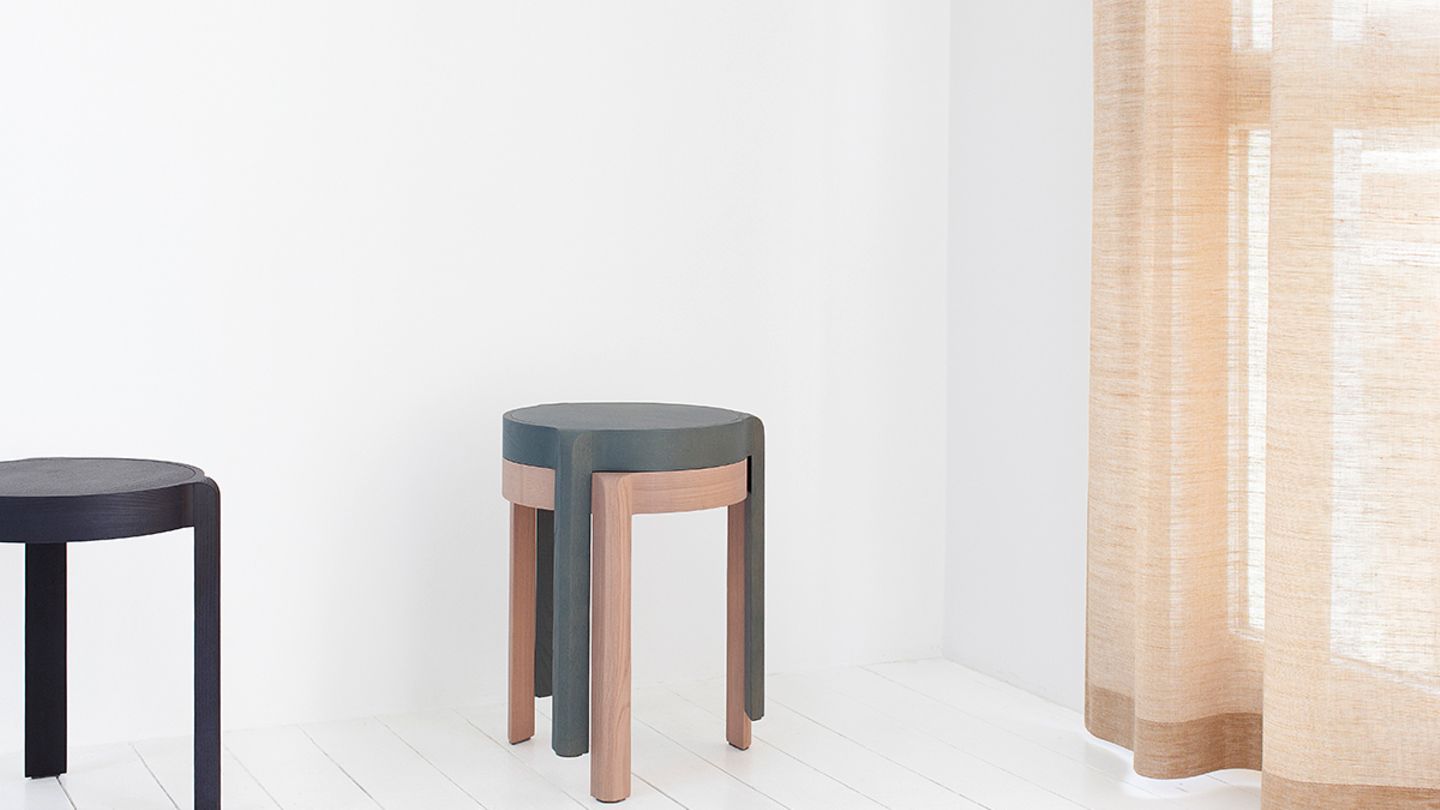 Designer-Hocker aus Holz – stapelbar, rund, mit Sitzpolster - [SCHÖNER ...