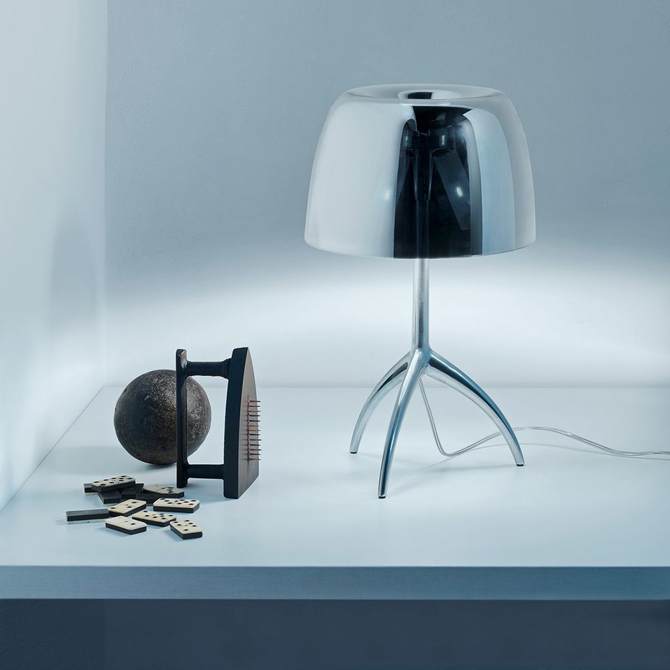 Schreibtischleuchte "Lumiere 25th" von Foscarini - [SCHÖNER WOHNEN]