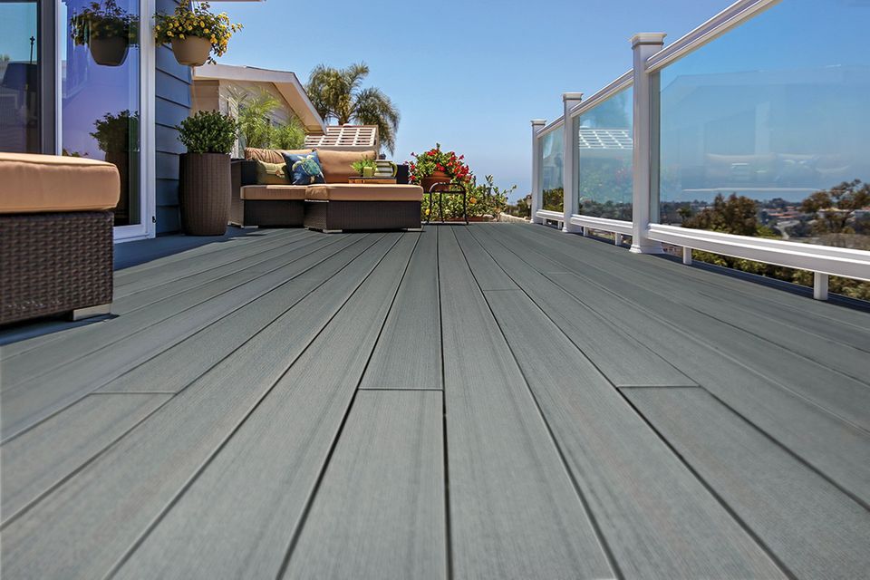 WPC-Terrassendiele "Edge Prime plus" von TimberTech - [SCHÖNER WOHNEN]
