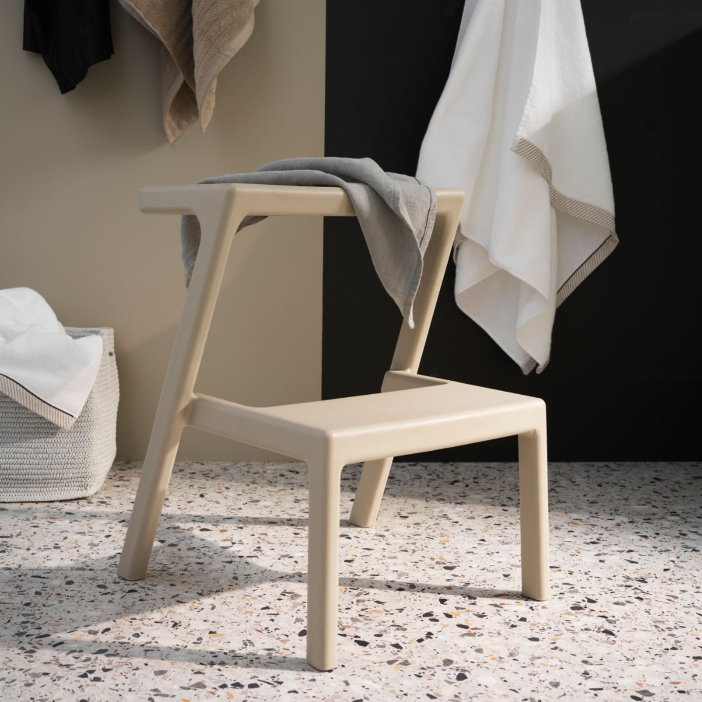 Leichter Hocker fürs Bad: Tritthocker "Mästerby" von Ikea - [SCHÖNER ...