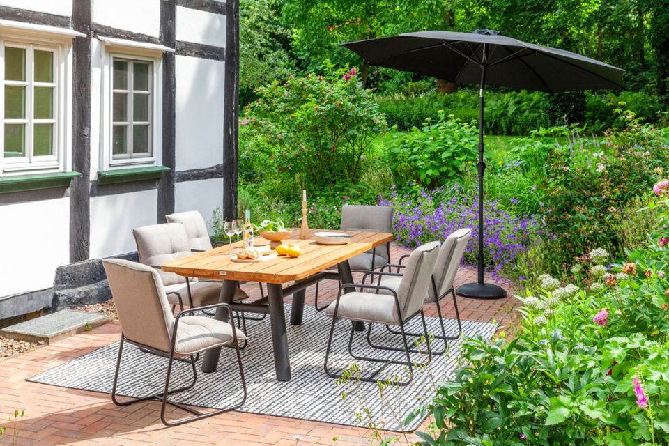 Verwunderlich Sonnenschirm Mit Tisch Bilder