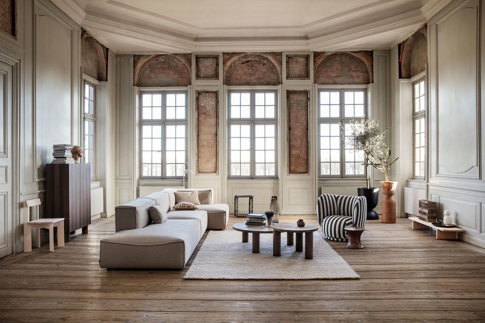 Vollflächige Kassettenwand - [SCHÖNER WOHNEN]