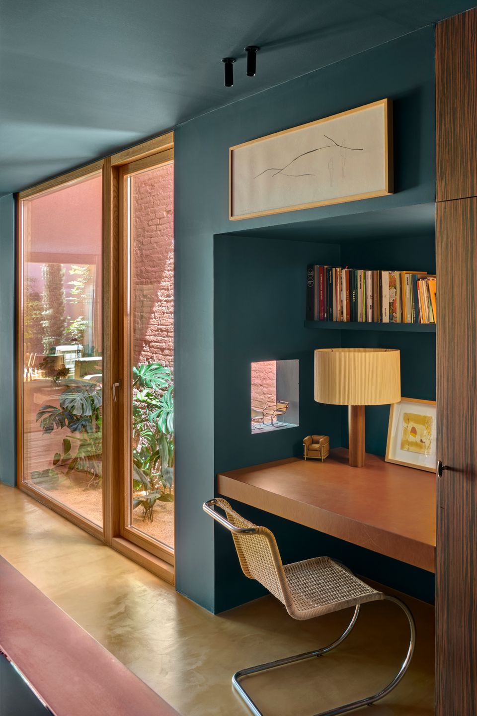 Nische mit Schreibtisch im Wohnbereich - [SCHÖNER WOHNEN]