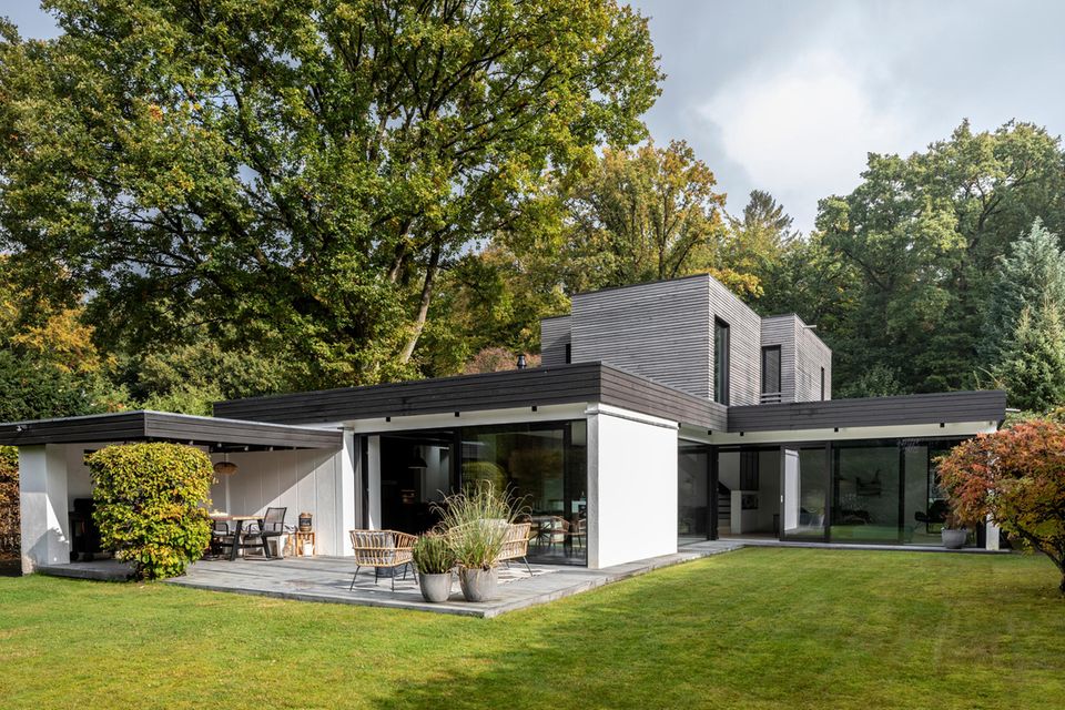 Aufgestockter Bungalow - [SCHÖNER WOHNEN]