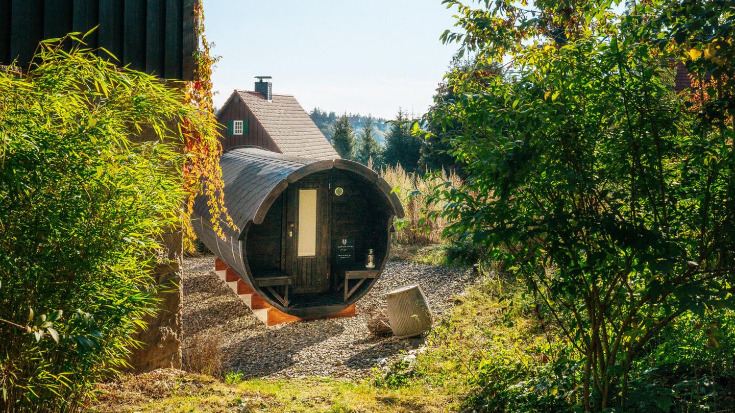 Mobile Sauna im Garten - [SCHÖNER WOHNEN]