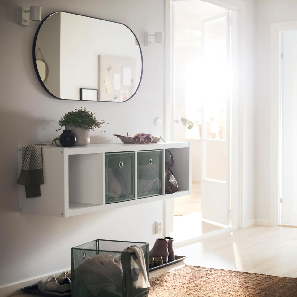 "Kallax"-Regal für mehr Stauraum im Flur - [SCHÖNER WOHNEN]