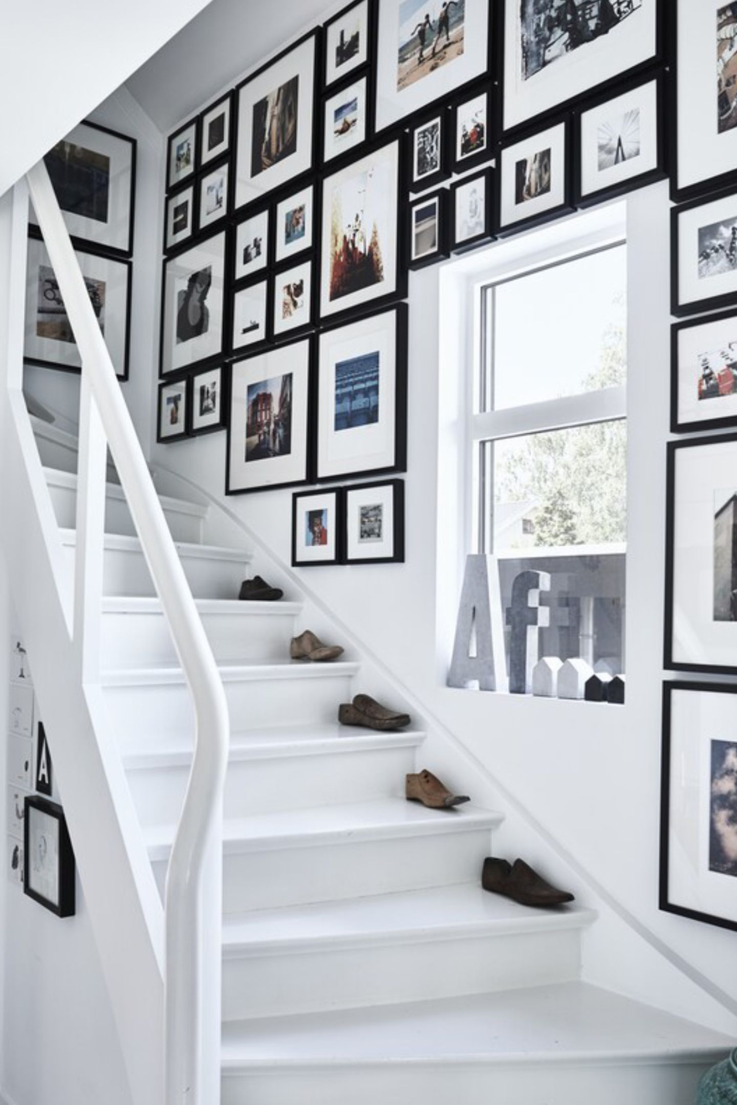 Galerie aus Familienfotos als Bilderwand - [SCHÖNER WOHNEN]