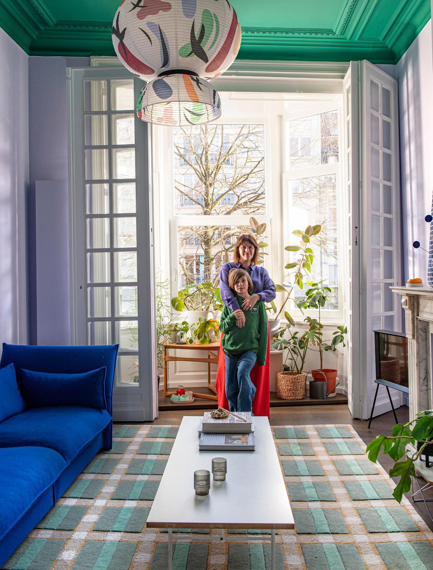 Shop the Look: So farbenfroh-harmonisch lebt eine Interiordesignerin in ...