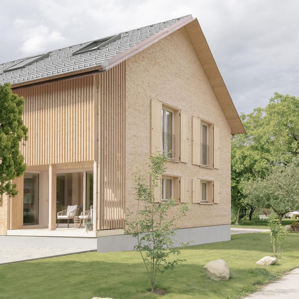 2. Platz des HÄUSER-AWARD 2026: Umbau eines Nachkriegsbaus in Gent ...